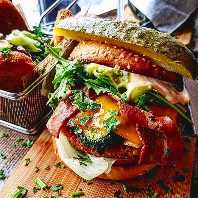 Lily Burger "Beef & Vegan Grill-Club“ | Best Burgers in Berlin
